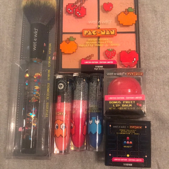 wet n wild | Makeup | Pac Man Limited Edition Wet N Wild Makeup New ...